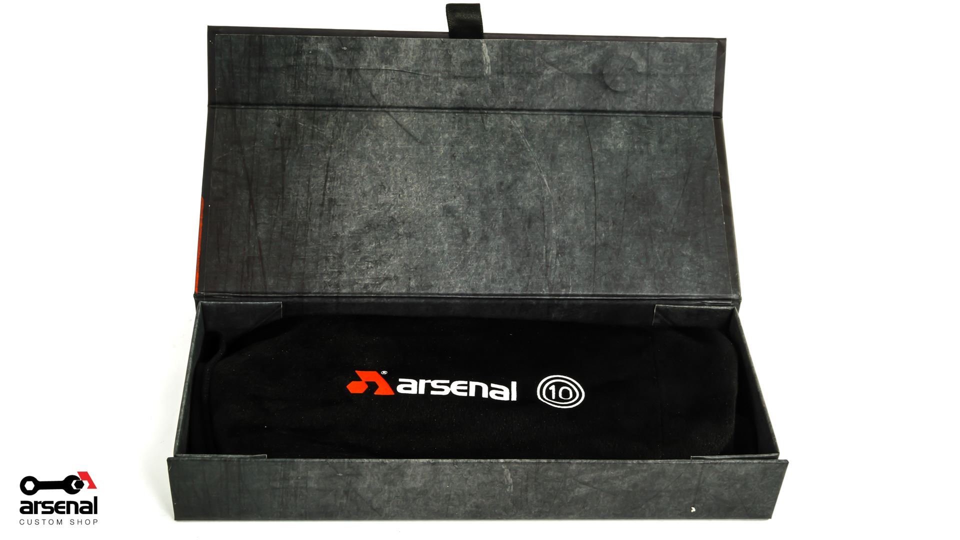 Arsenal Custom Shop Premium Collector's Edition Magazine Box and Velvet ...